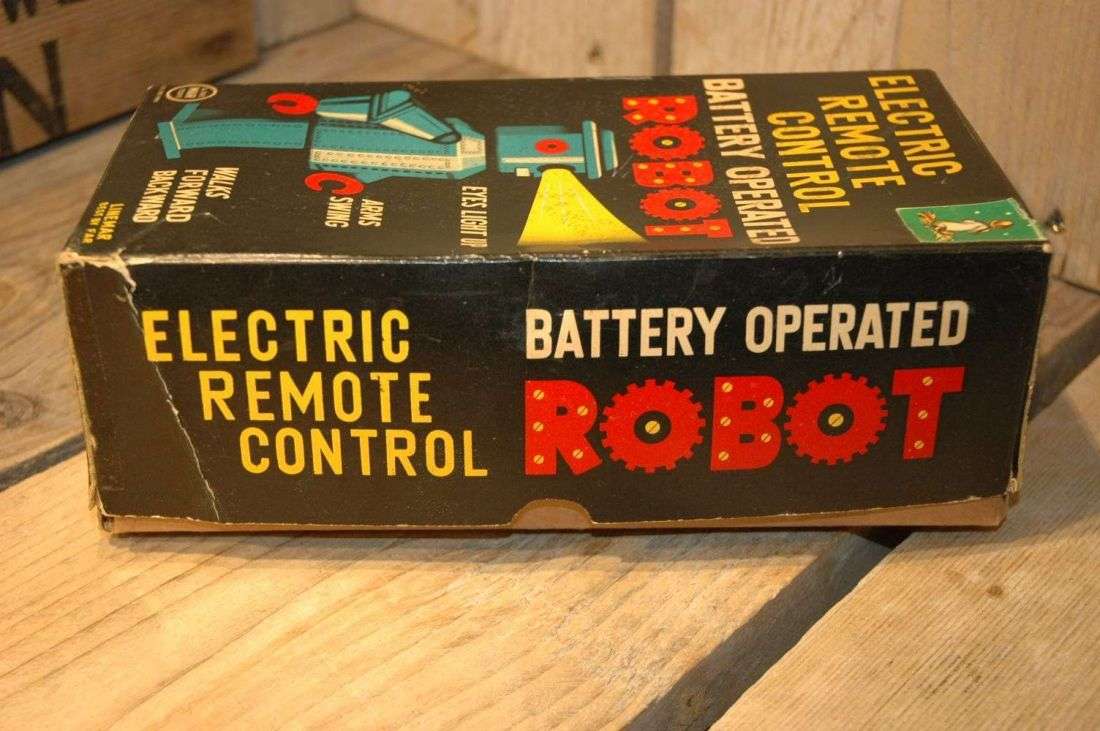 Modern Toys / Linemar - Robot R-35 - Vintage Spacetoys