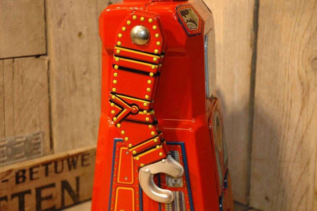 Modern Toys - Giant Machine Man - Vintage Spacetoys