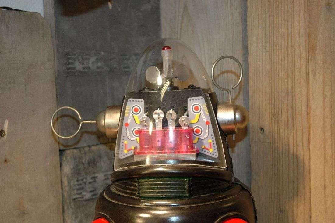 Metal House - RC Mechanized Robby Robot / Prototype - Vintage Spacetoys