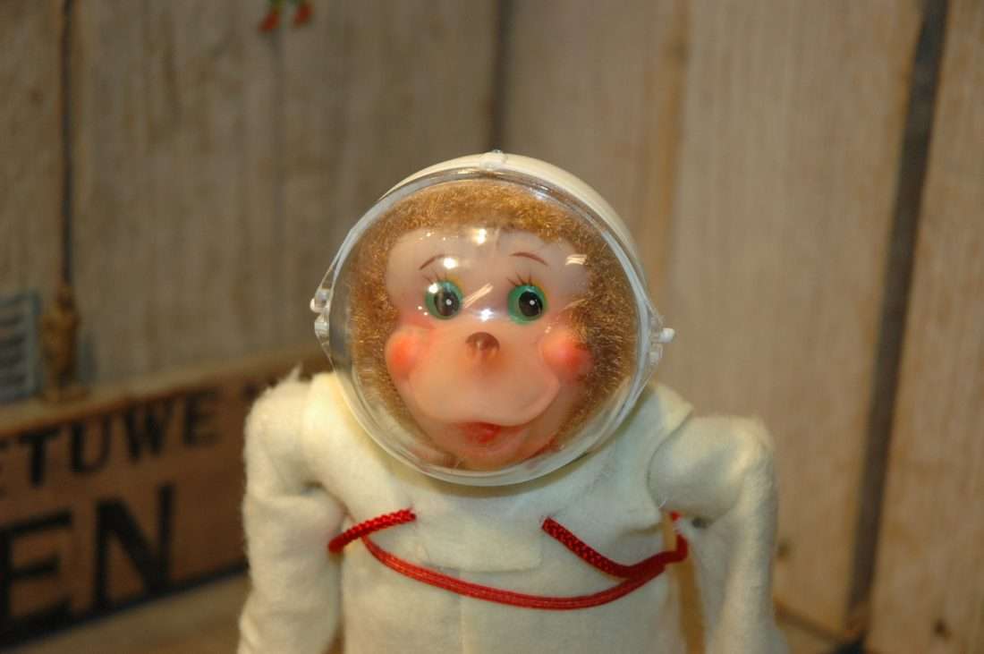 Yanoman - Space Traveling Monkey - Vintage Spacetoys