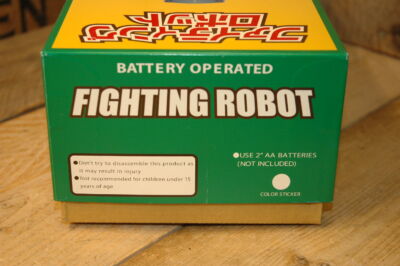 Metal House - Fighting Robot - Vintage Spacetoys
