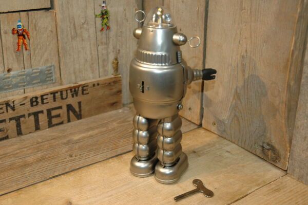 Metal House - Robby the Robot Prototype - Vintage Spacetoys